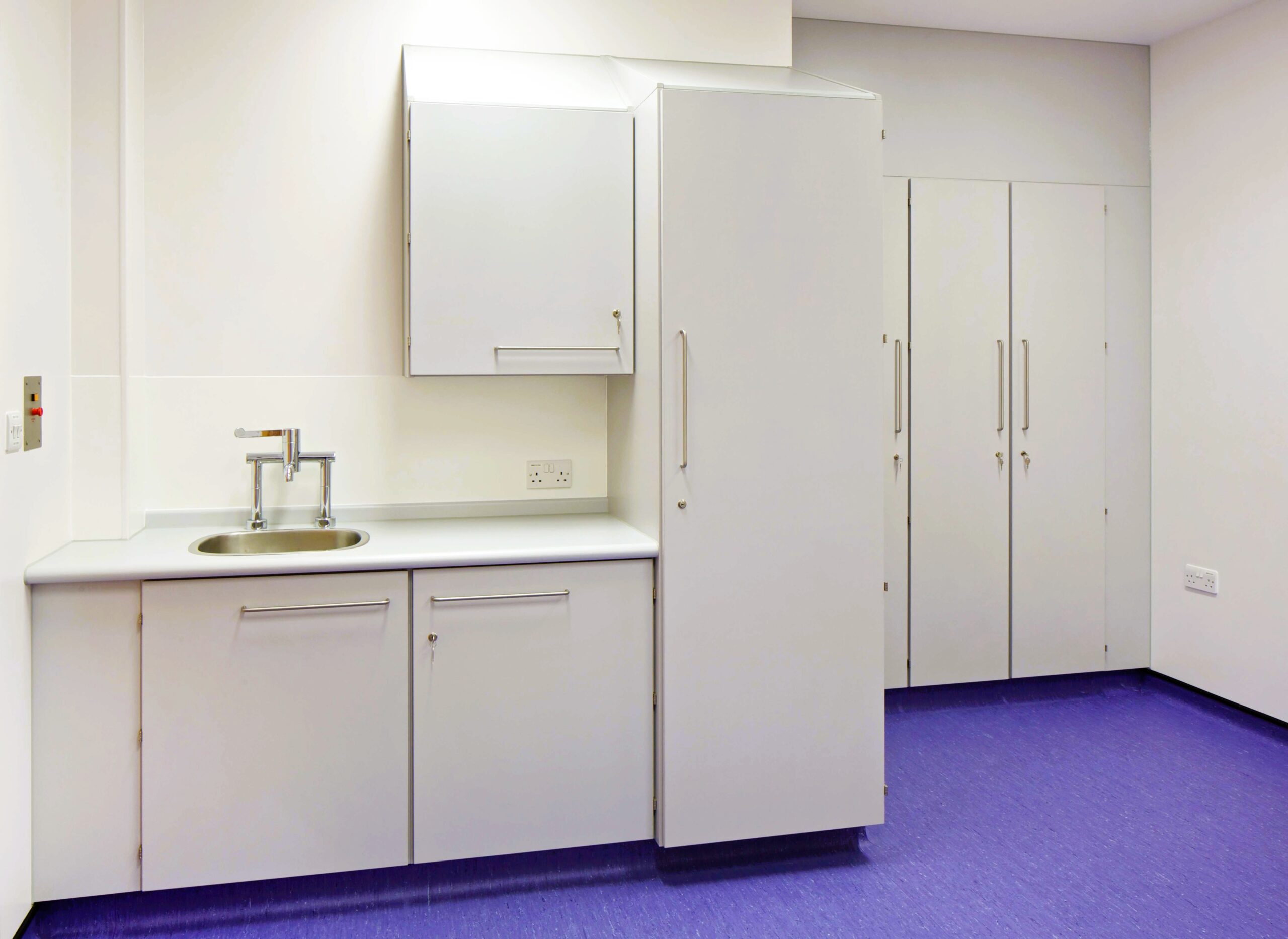 HTM-Aligned Sink Base Units - stirlingmedical.co.uk Storage